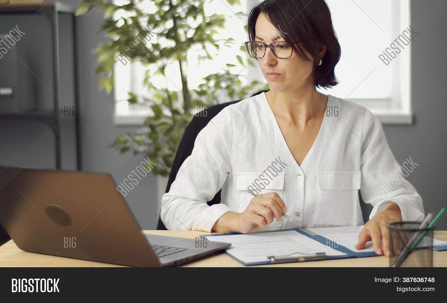 Front View Focused Image & Photo (Free Trial) | Bigstock