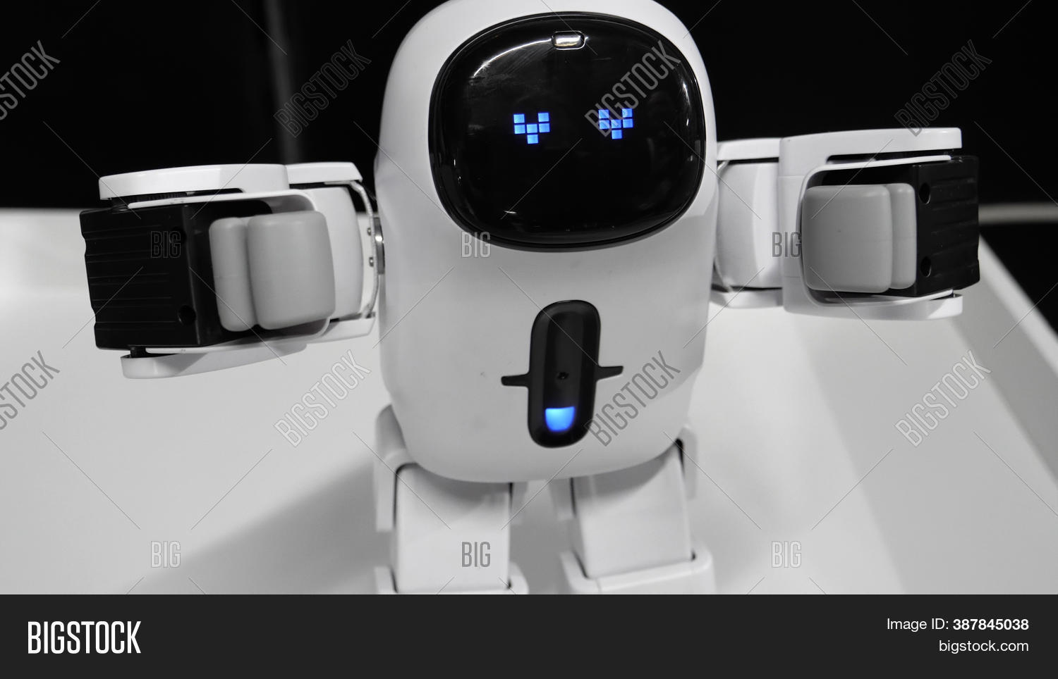 Modern Robot Image & Photo (Free Trial) | Bigstock