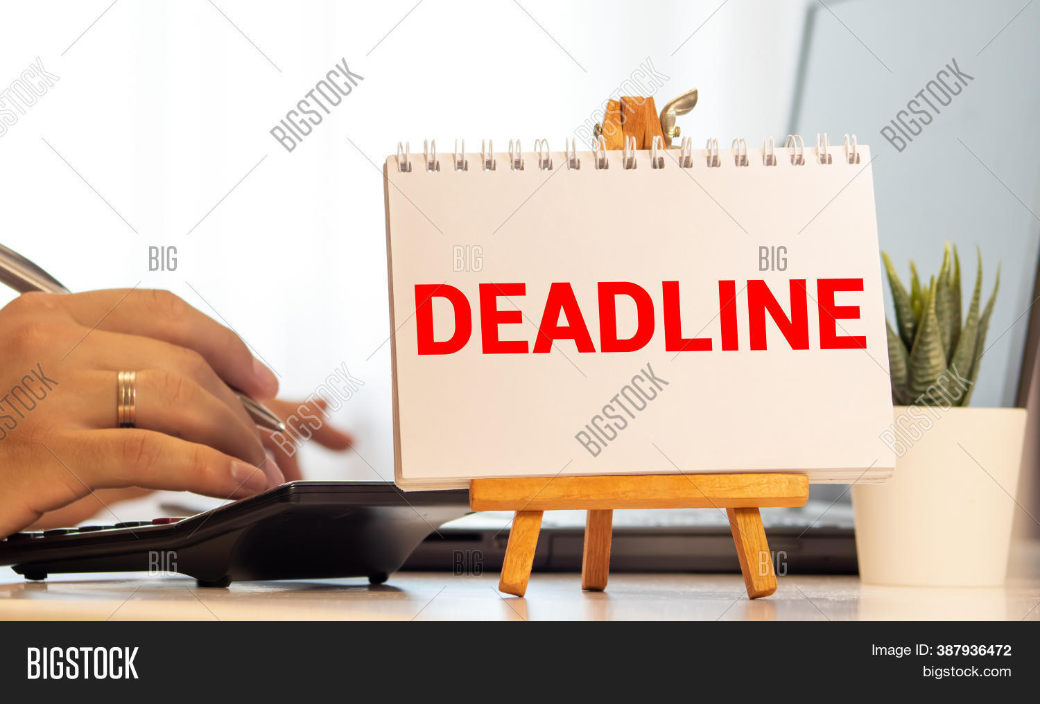 Deadline Word Written Image & Photo (Free Trial) | Bigstock