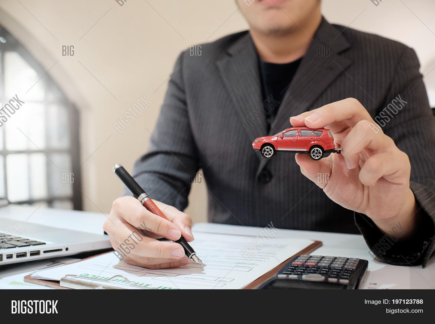 Man Insurance Broker Image & Photo (Free Trial) | Bigstock