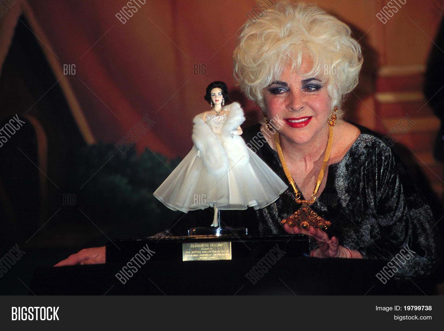 Elizabeth Taylor Halloween Costume