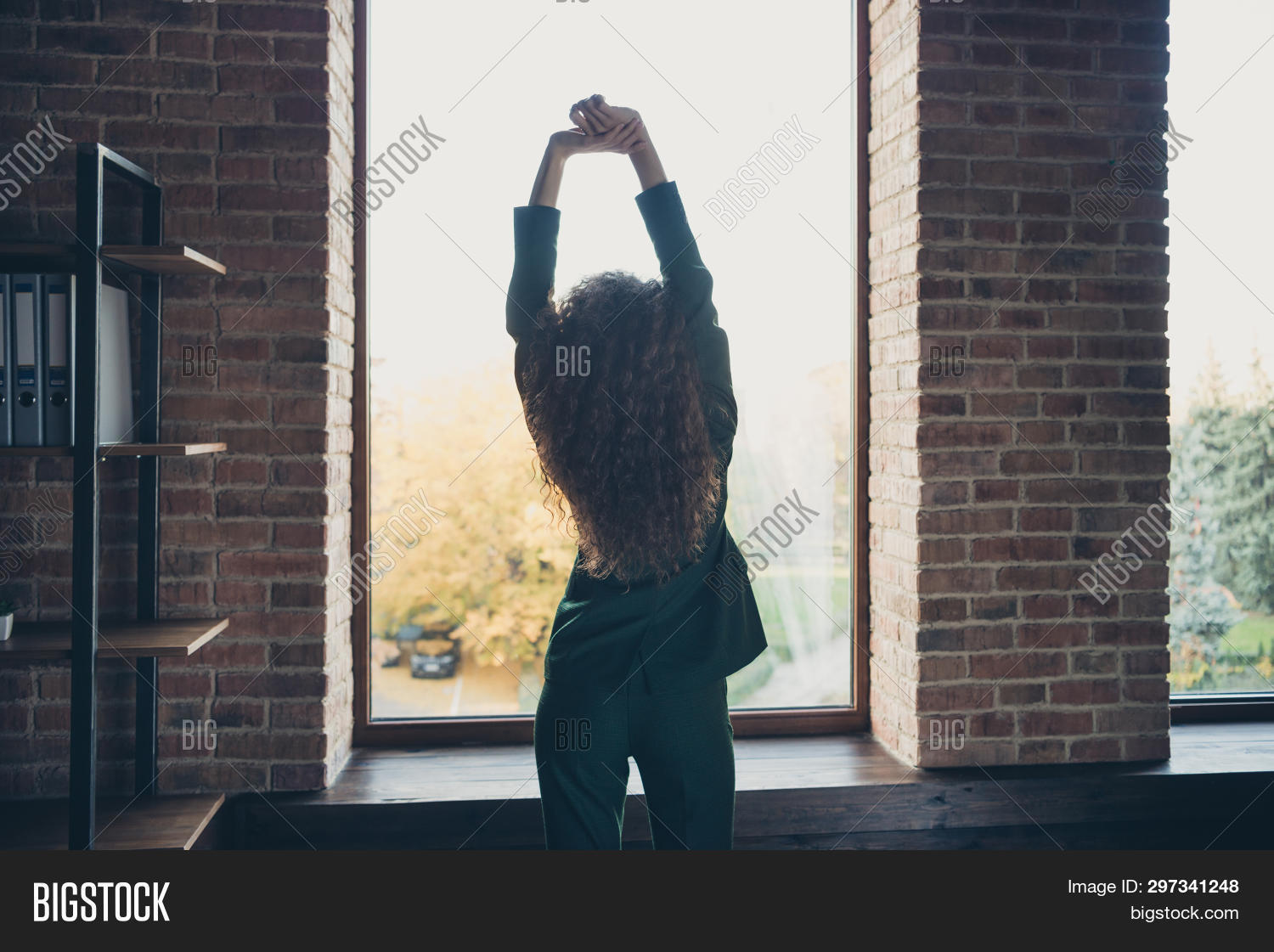 Back Rear 图片和照片（免费试用） | Bigstock