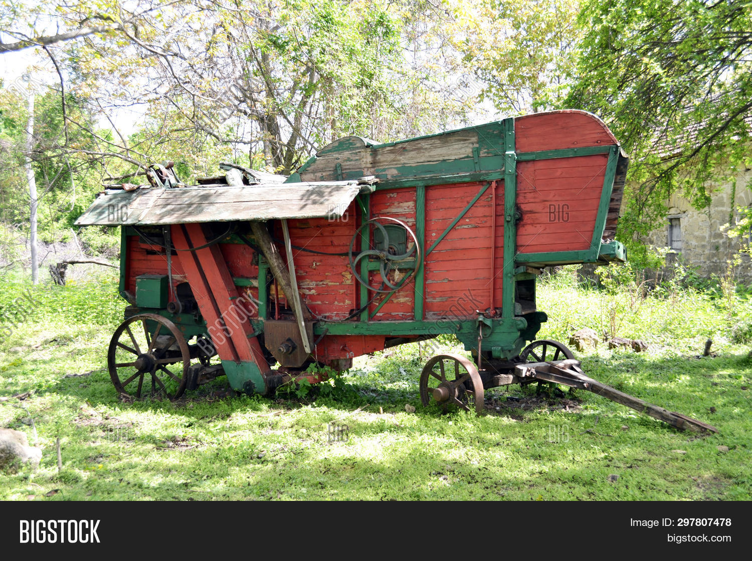 Antique Threshing Image & Photo (Free Trial) | Bigstock
