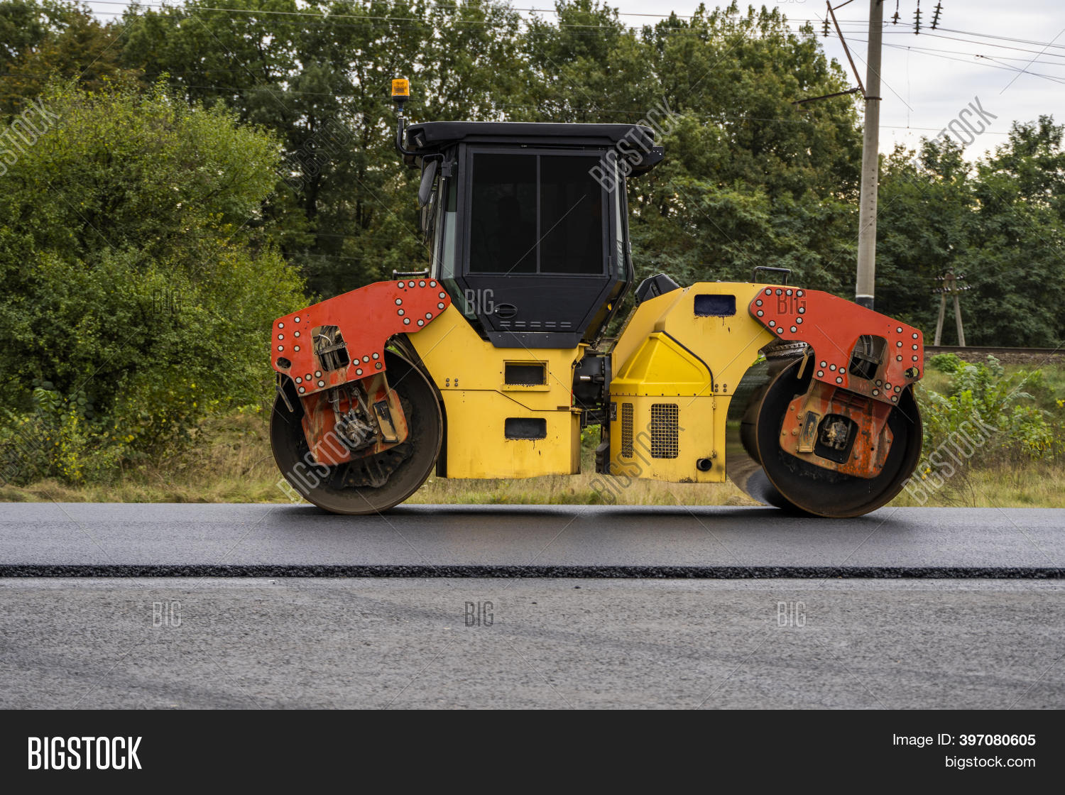 Asphalt Road Roller Image & Photo (Free Trial) | Bigstock