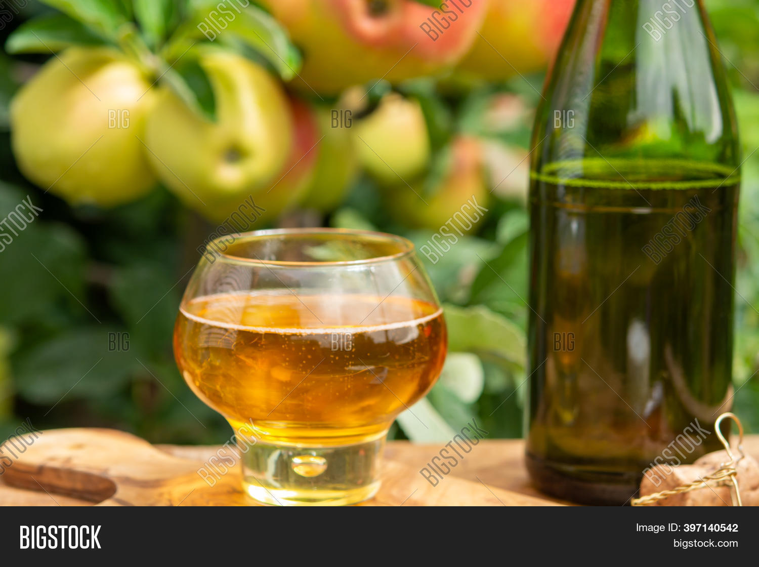 Glass Apple Cider Image & Photo (Free Trial) | Bigstock