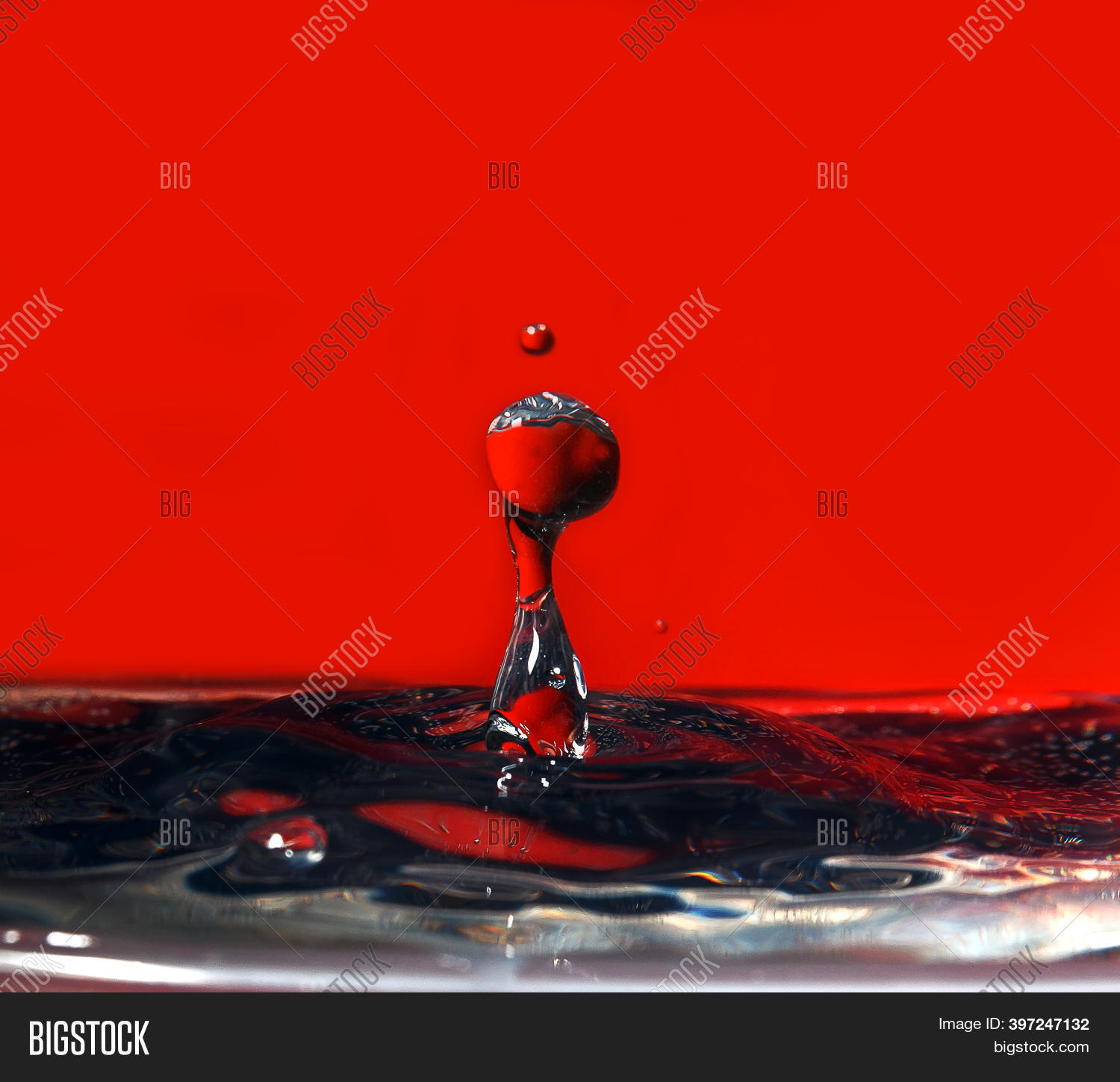 Drop Bounced Off Image & Photo (Free Trial) | Bigstock