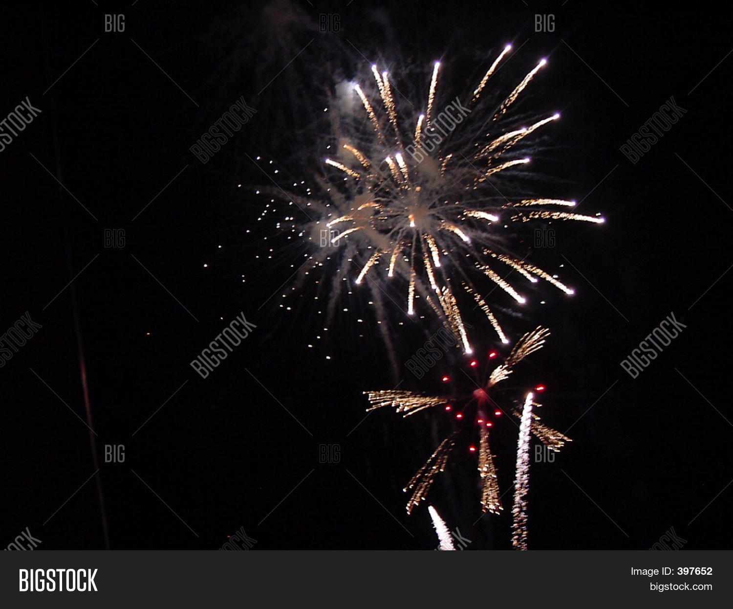Fireworks1 图片和照片（免费试用） | Bigstock