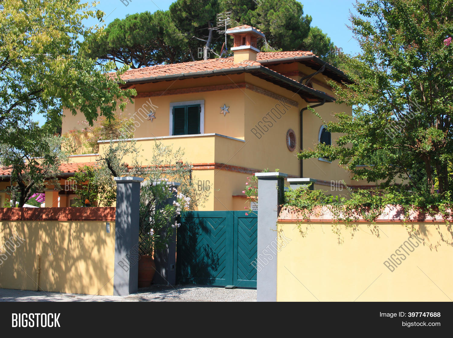 Italian Residential Image & Photo (Free Trial) | Bigstock
