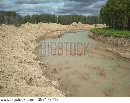 Reservoir Excavated Image & Photo (Free Trial) | Bigstock