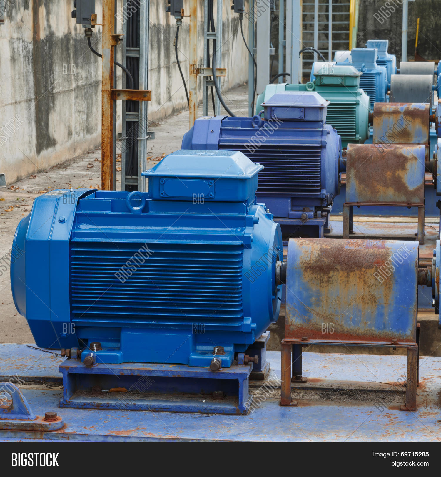 Electric Motor Mounted Image & Photo (Free Trial) | Bigstock