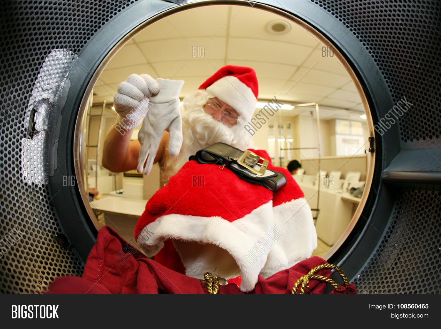 Santa Claus Washes His Image & Photo (Free Trial) | Bigstock