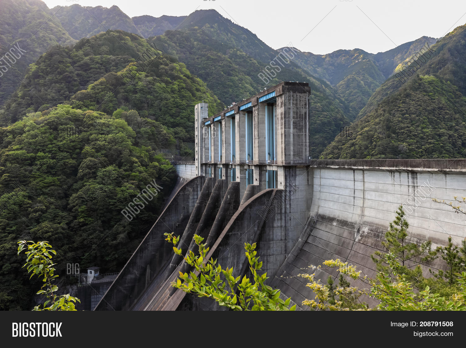 Sakuma Dam Shizuoka Image & Photo (Free Trial) | Bigstock