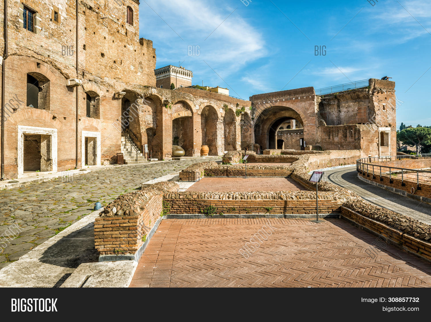 Imagen y foto Ancient Market On (prueba gratis) | Bigstock