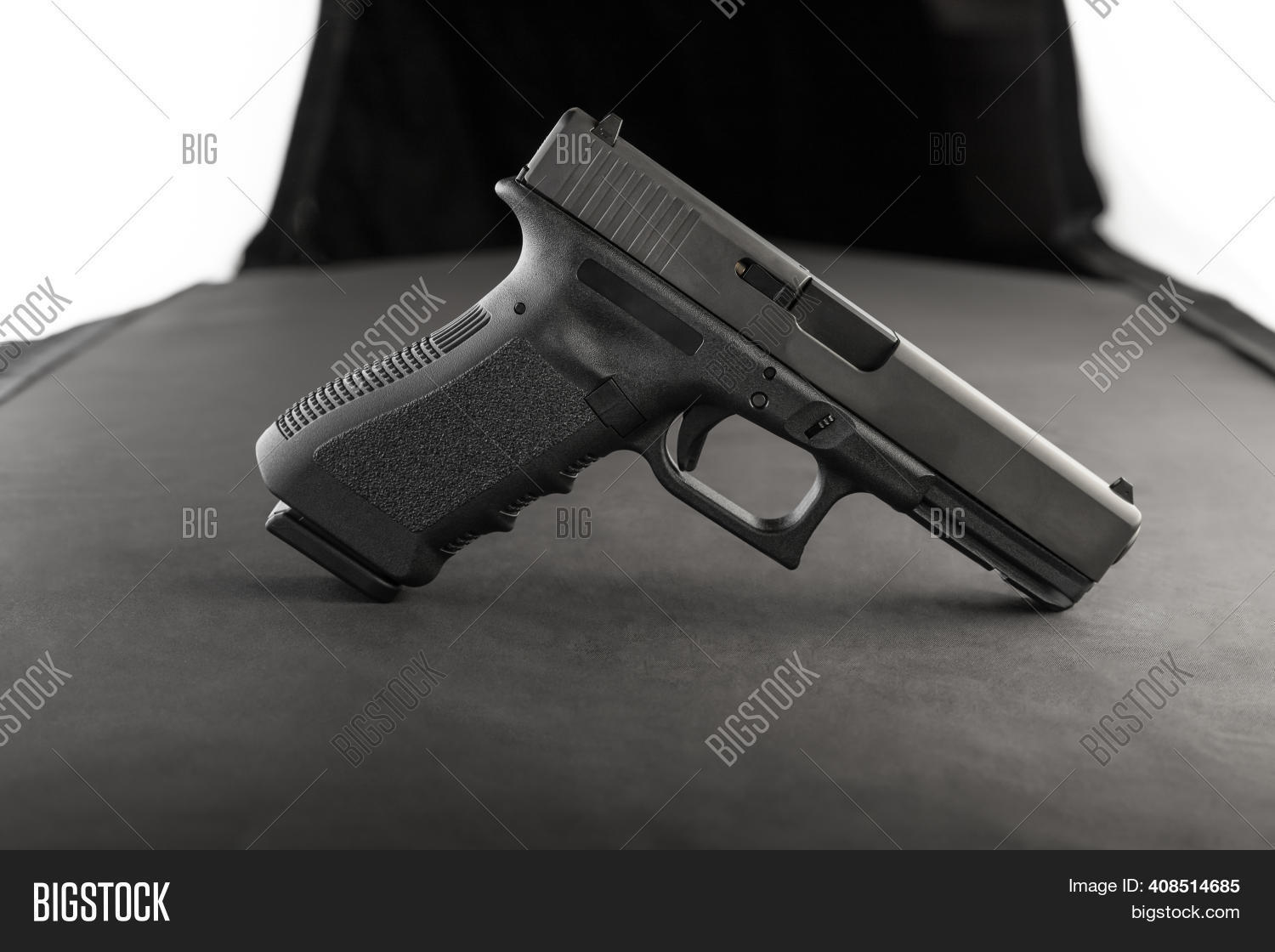 Handgun Side View Image & Photo (Free Trial) | Bigstock