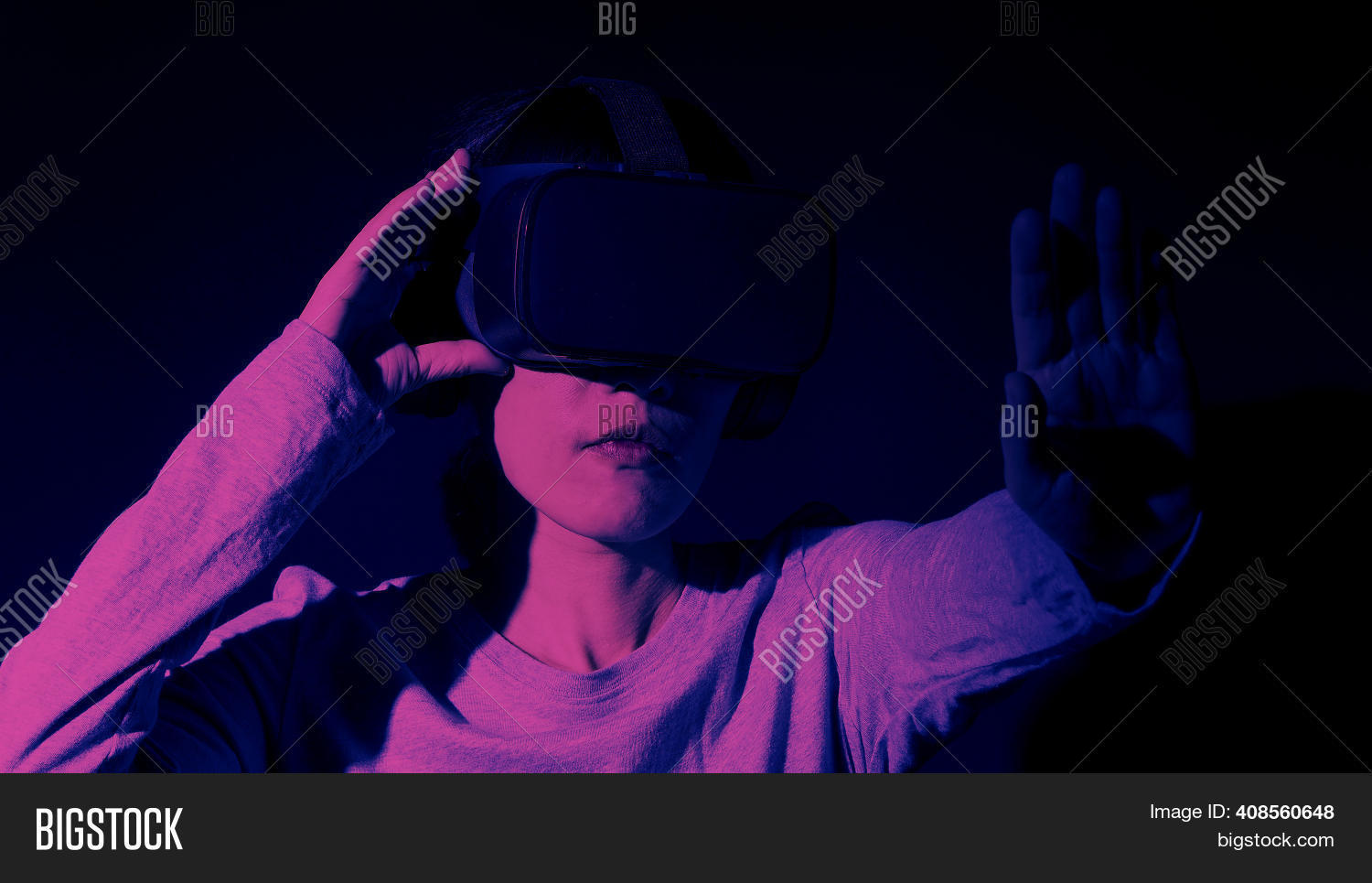 Girl Hands Wearing Vr Image & Photo (Free Trial) | Bigstock