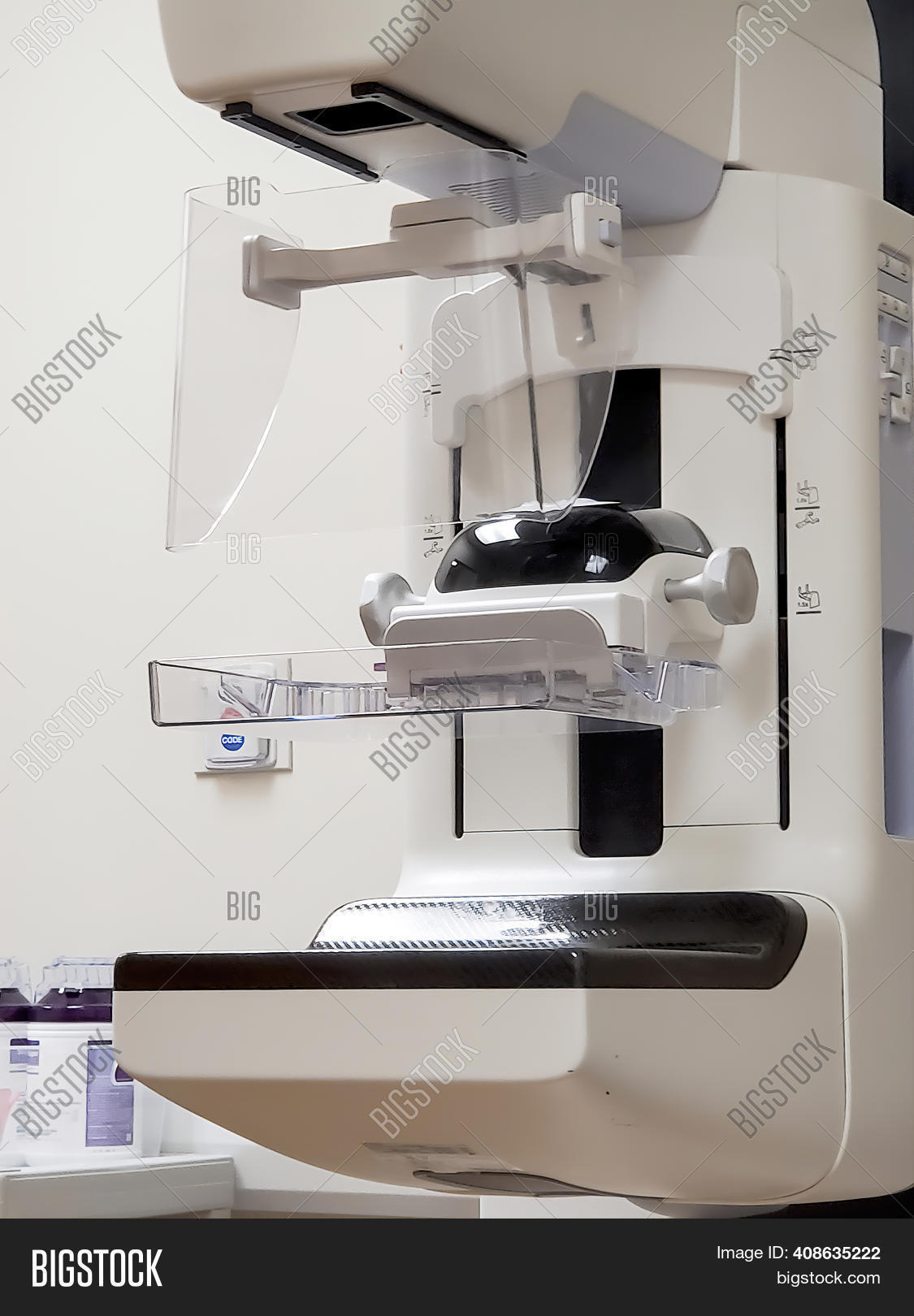 Close Mammogram Image & Photo (Free Trial) | Bigstock