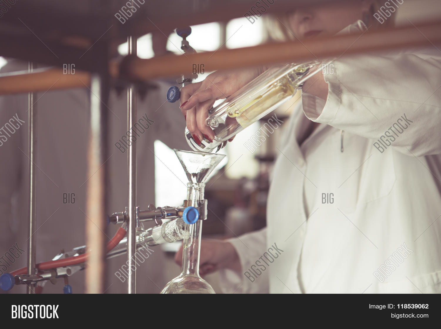 Soxhlet Extractor. Image & Photo (Free Trial) | Bigstock
