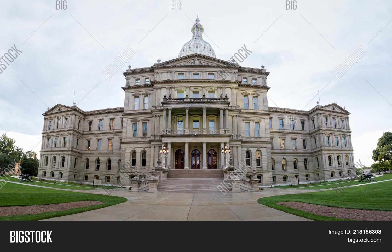 Lansing State Capitol Image & Photo (Free Trial) | Bigstock