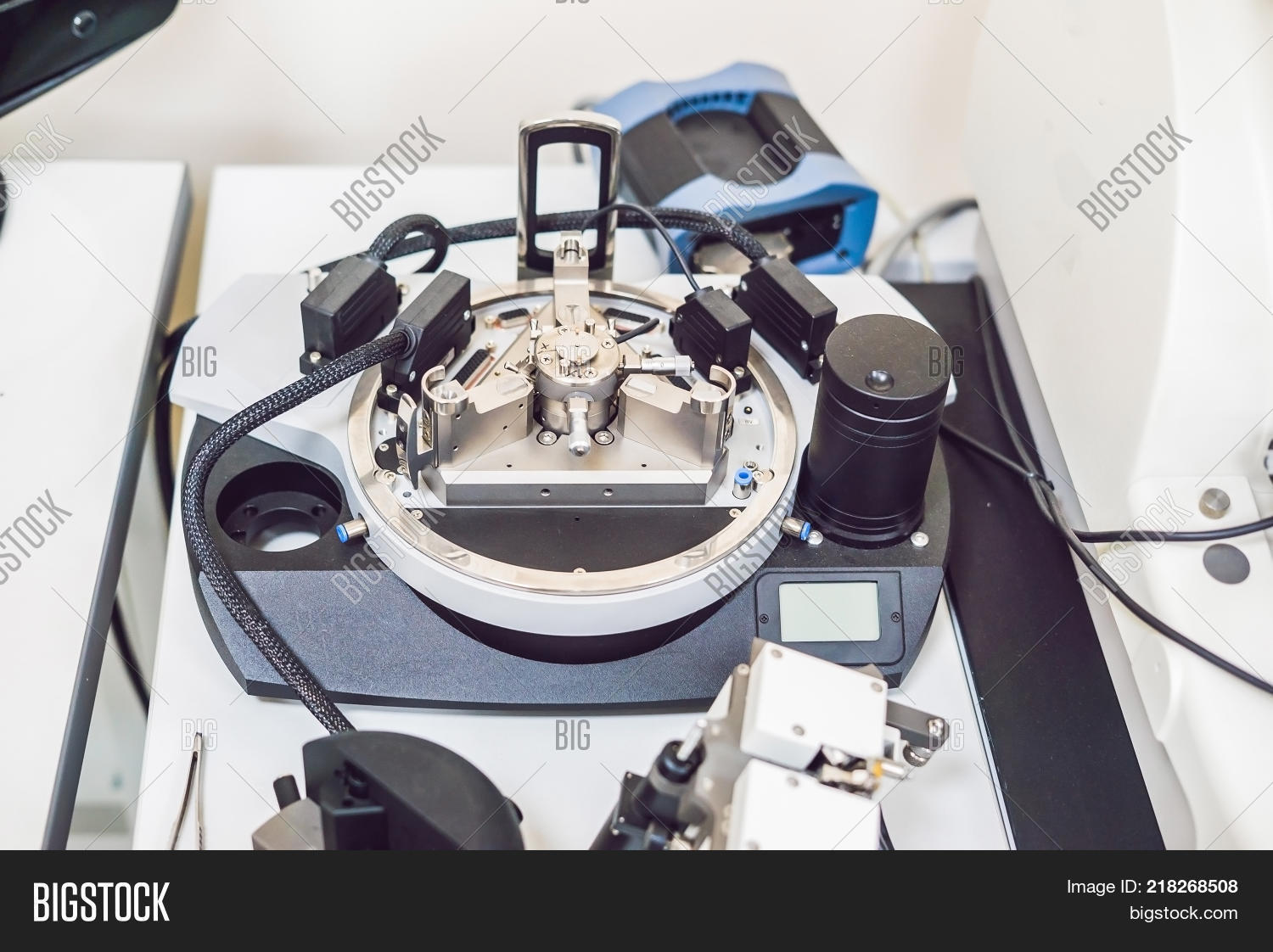 Precision Micrometer Image & Photo (Free Trial) | Bigstock