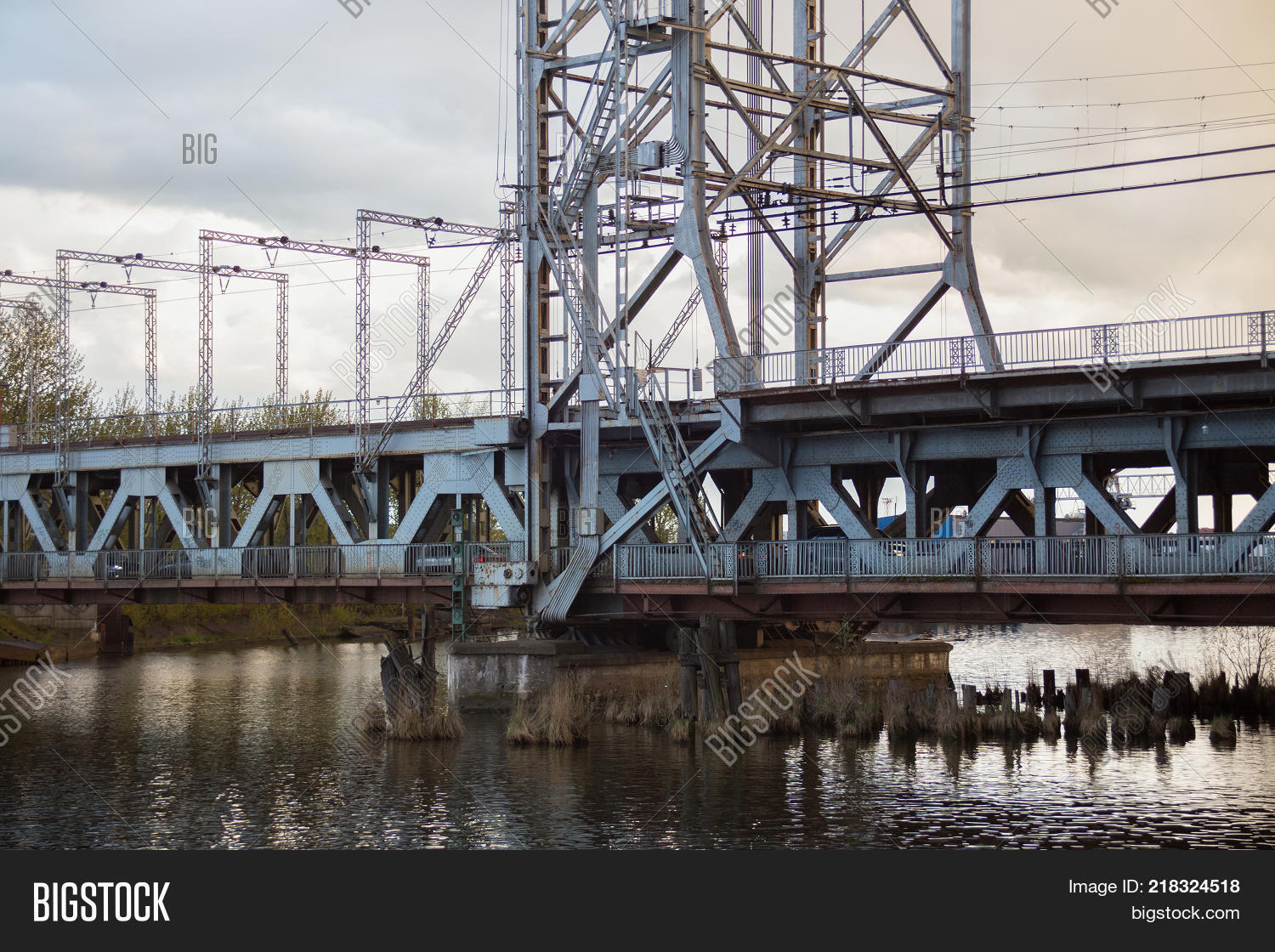 Double-deck Drawbridge Image & Photo (Free Trial) | Bigstock