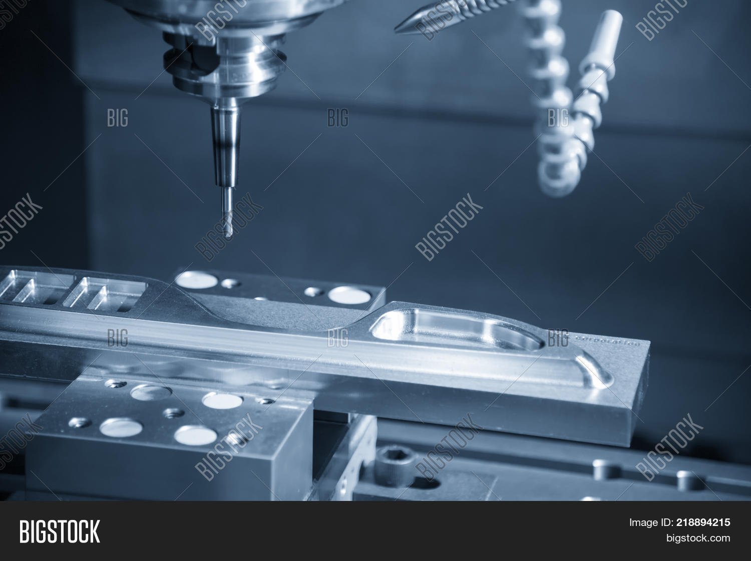 CNC Milling Machine Image & Photo (Free Trial) | Bigstock