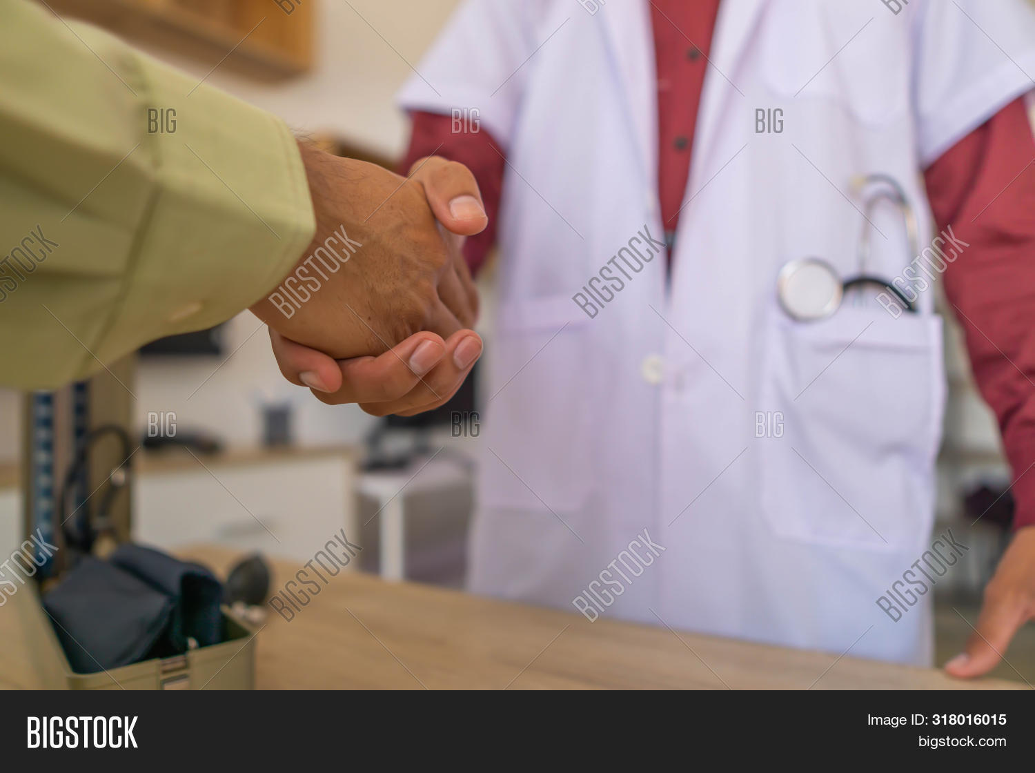 Patient Shake Hands Image & Photo (Free Trial) | Bigstock