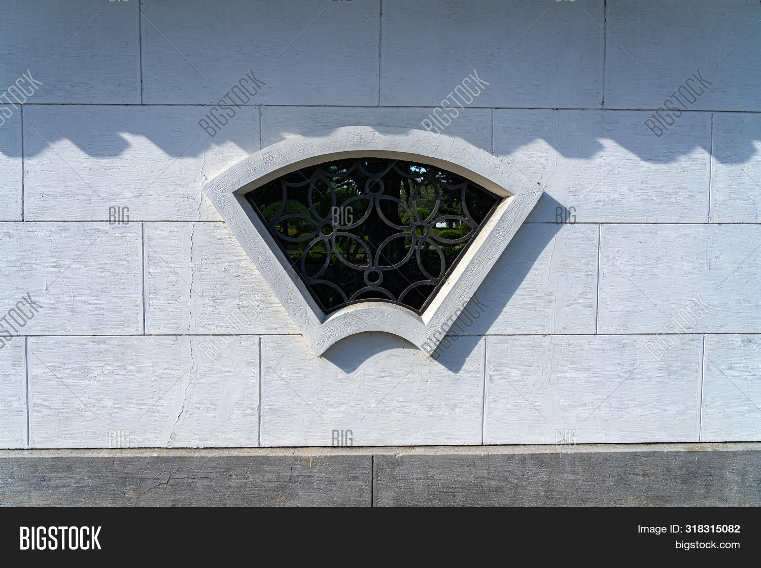 Side Wall Window Image & Photo (Free Trial) | Bigstock