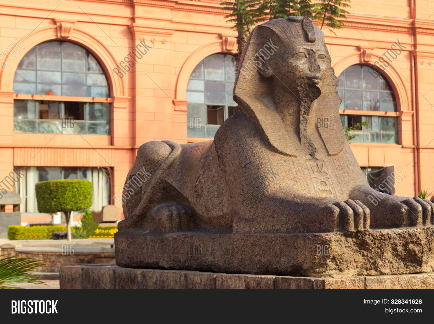 Sphinx Statue Near Image & Photo (Free Trial) | Bigstock