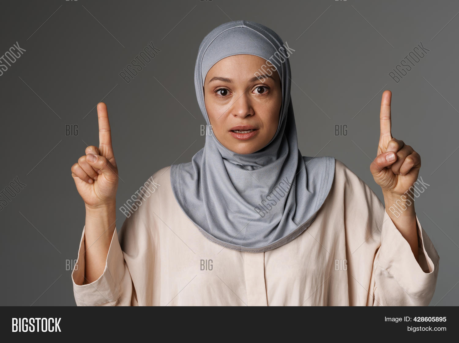 Middle Eastern Woman Image & Photo (Free Trial) | Bigstock
