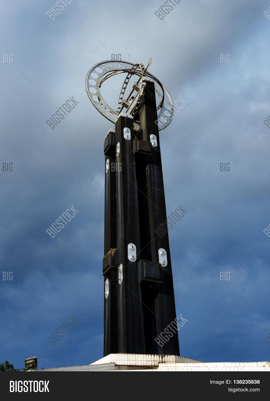 Equatorial Monument Image & Photo (Free Trial) | Bigstock