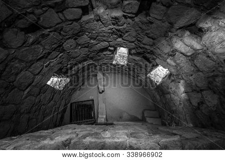 Inside Medieval Image & Photo (Free Trial) | Bigstock