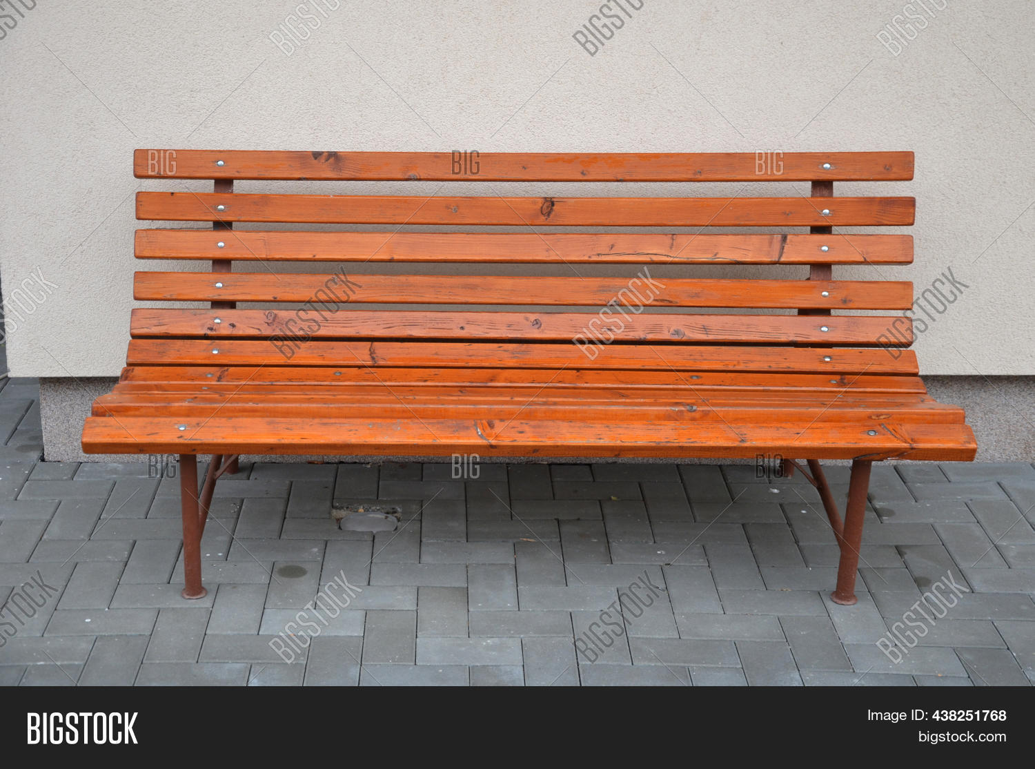 Comfortable Bench Image & Photo (Free Trial) | Bigstock