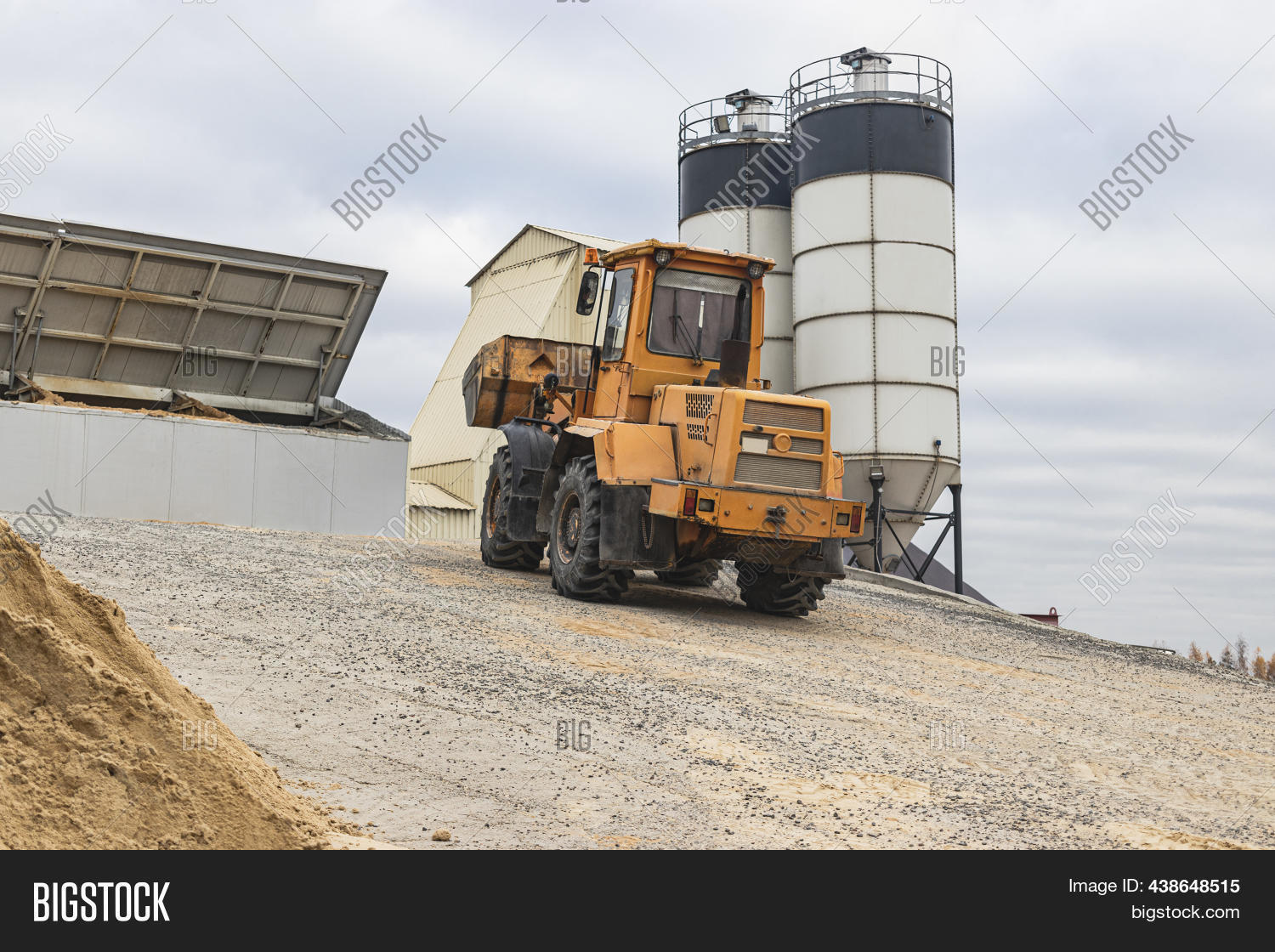 Powerful Loader Loads Image & Photo (Free Trial) | Bigstock
