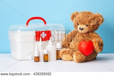 Teddy Bear First Aid Image & Photo (Free Trial) | Bigstock