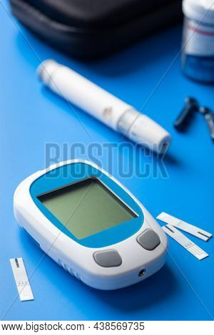 Glucometer Ketometer Image & Photo (Free Trial) | Bigstock