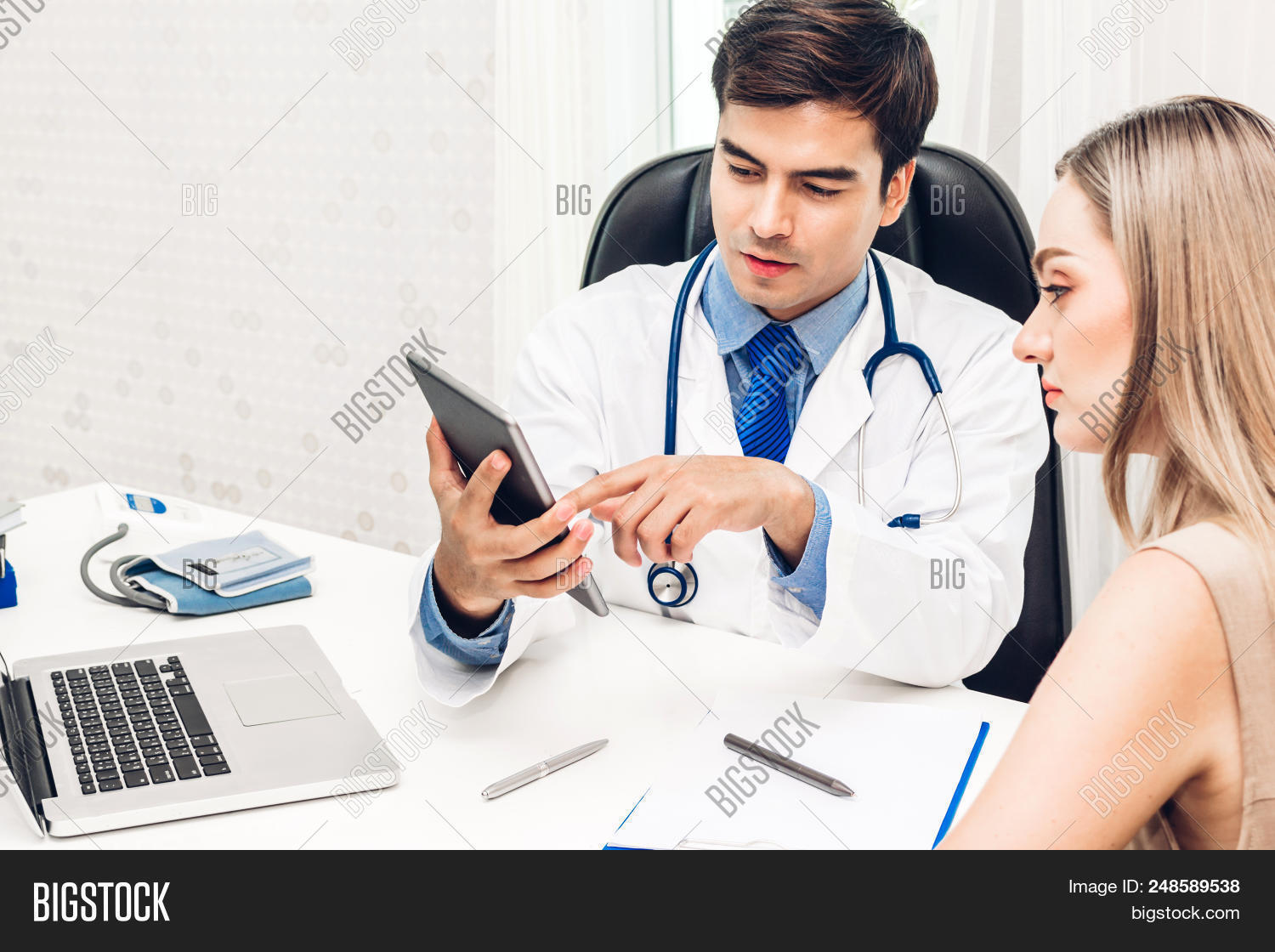 Doctor Discussing Image & Photo (Free Trial) | Bigstock