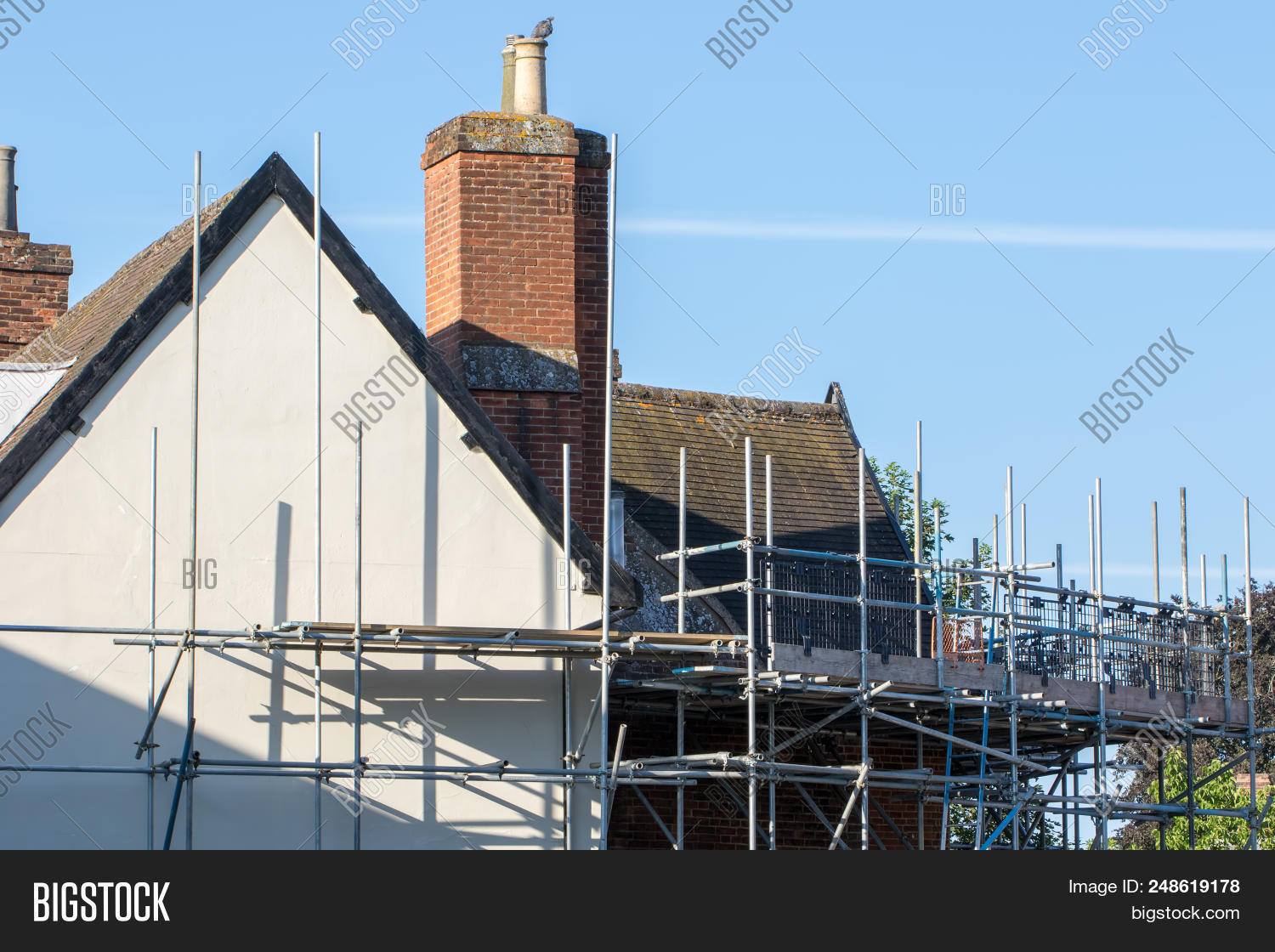 Scaffold Pole Platform Image & Photo (Free Trial) | Bigstock