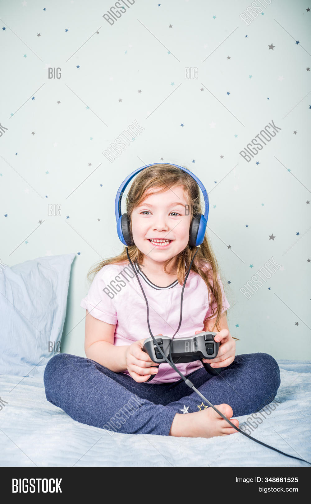 Kids Gaming Video Image & Photo (Free Trial) | Bigstock