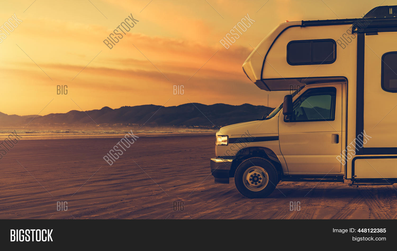 Recreational Vehicle Image & Photo (Free Trial) | Bigstock