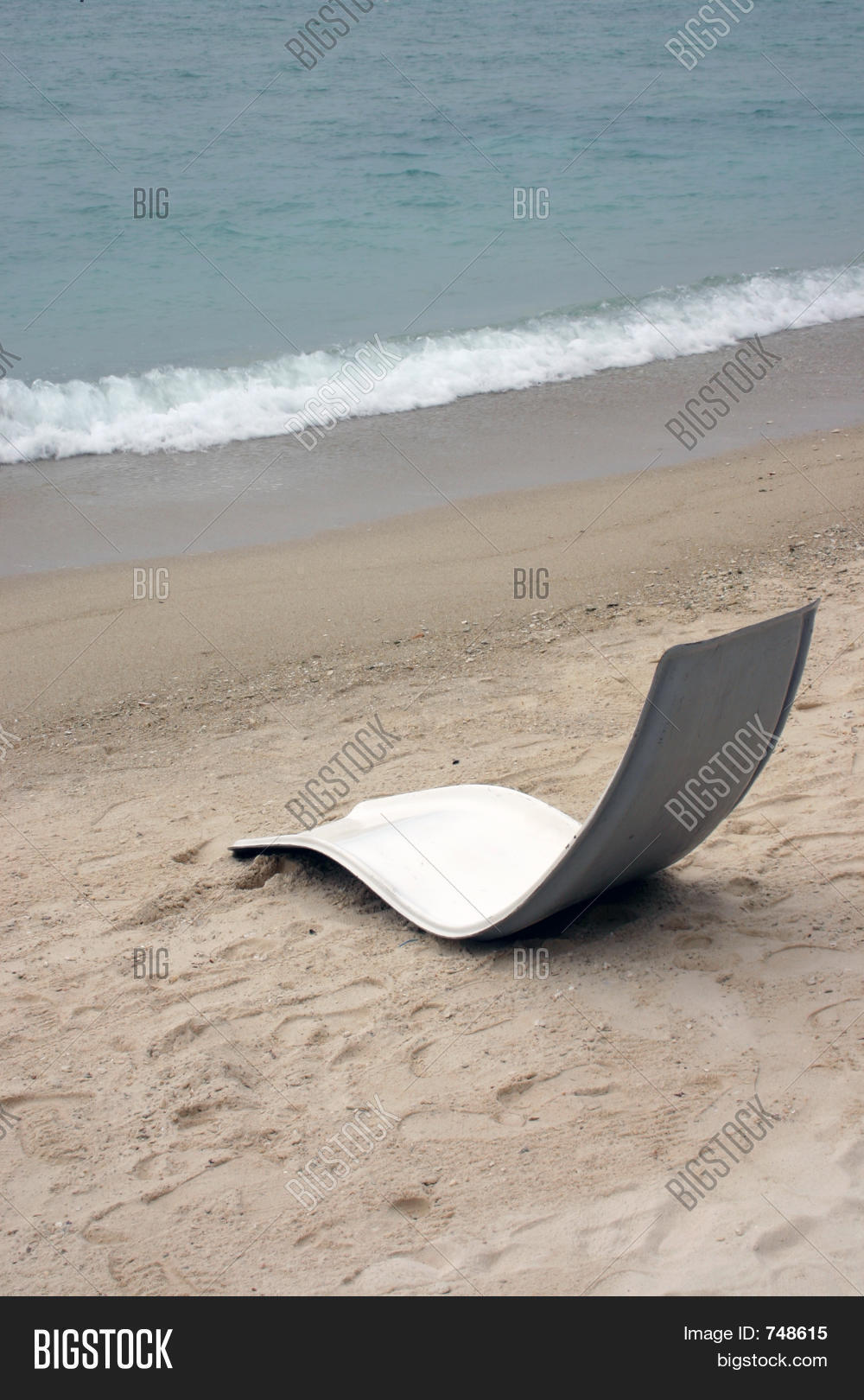 Chair Facing Ocean Image & Photo (Free Trial) | Bigstock