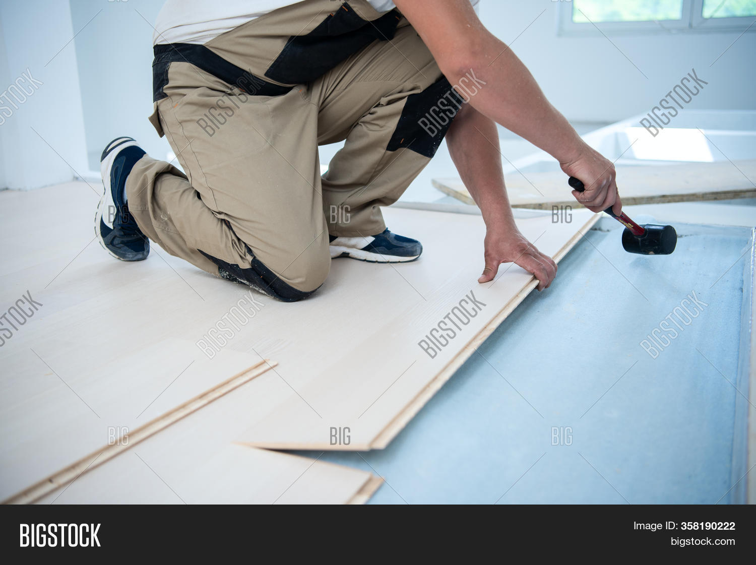 Professional Carpenter Image & Photo (Free Trial) | Bigstock