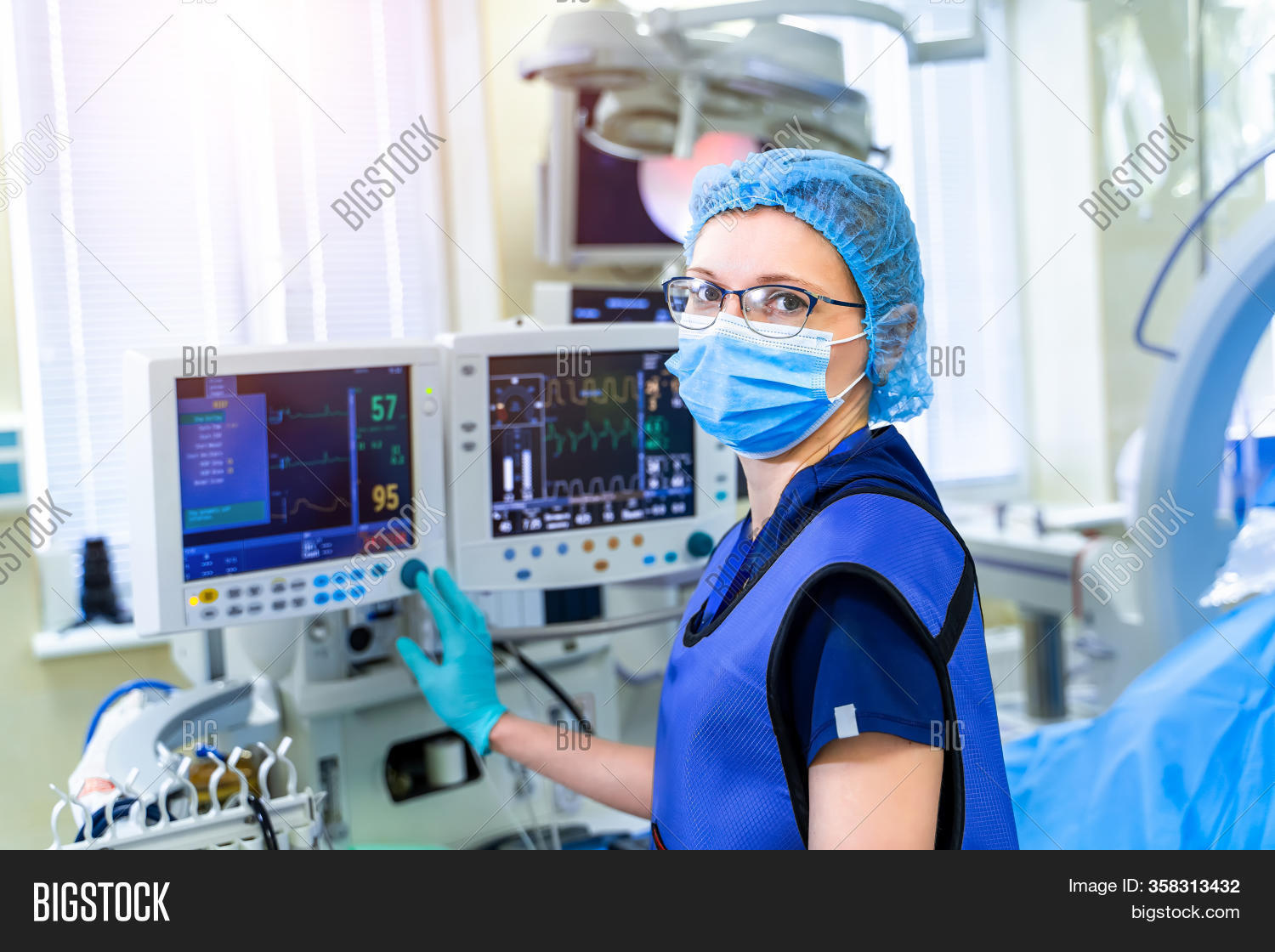 Intensive Care Image & Photo (Free Trial) | Bigstock