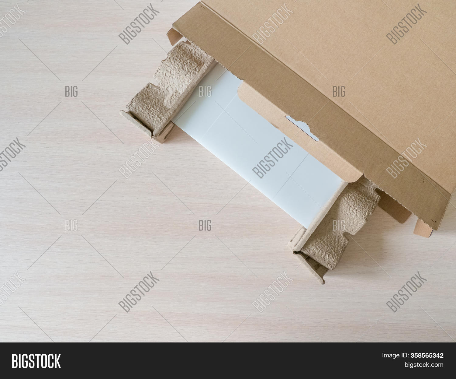 Unpacking New Laptop Image & Photo (Free Trial) | Bigstock