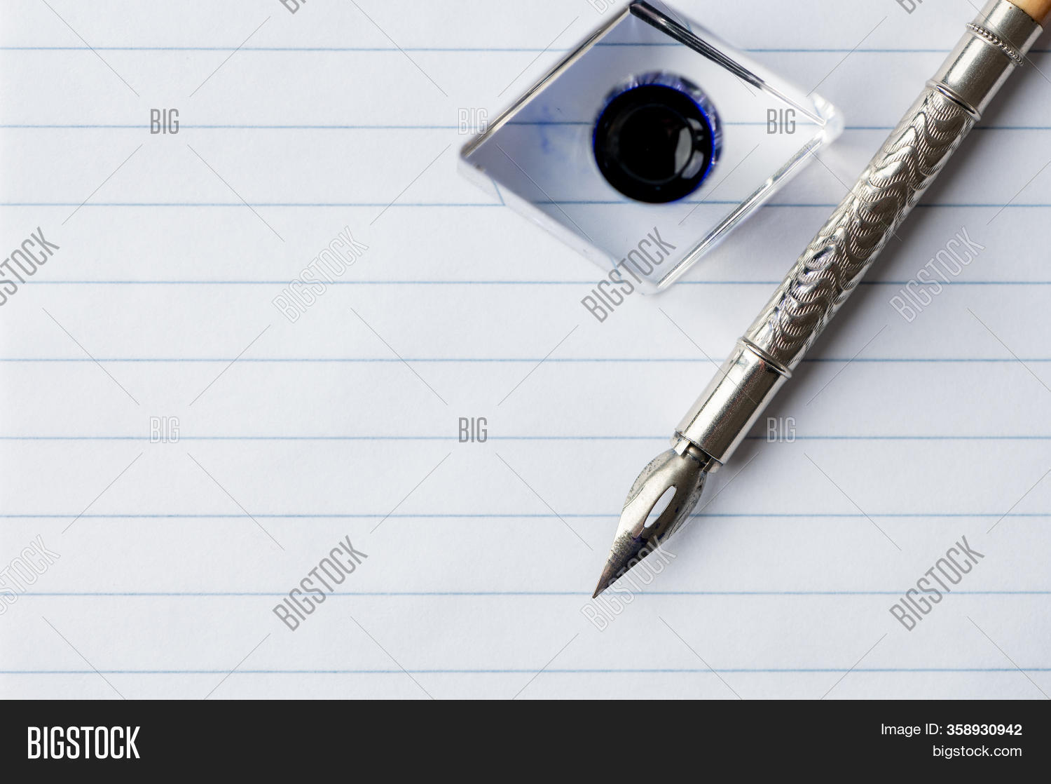 Close- Vintage Ink Pen Image & Photo (Free Trial) | Bigstock