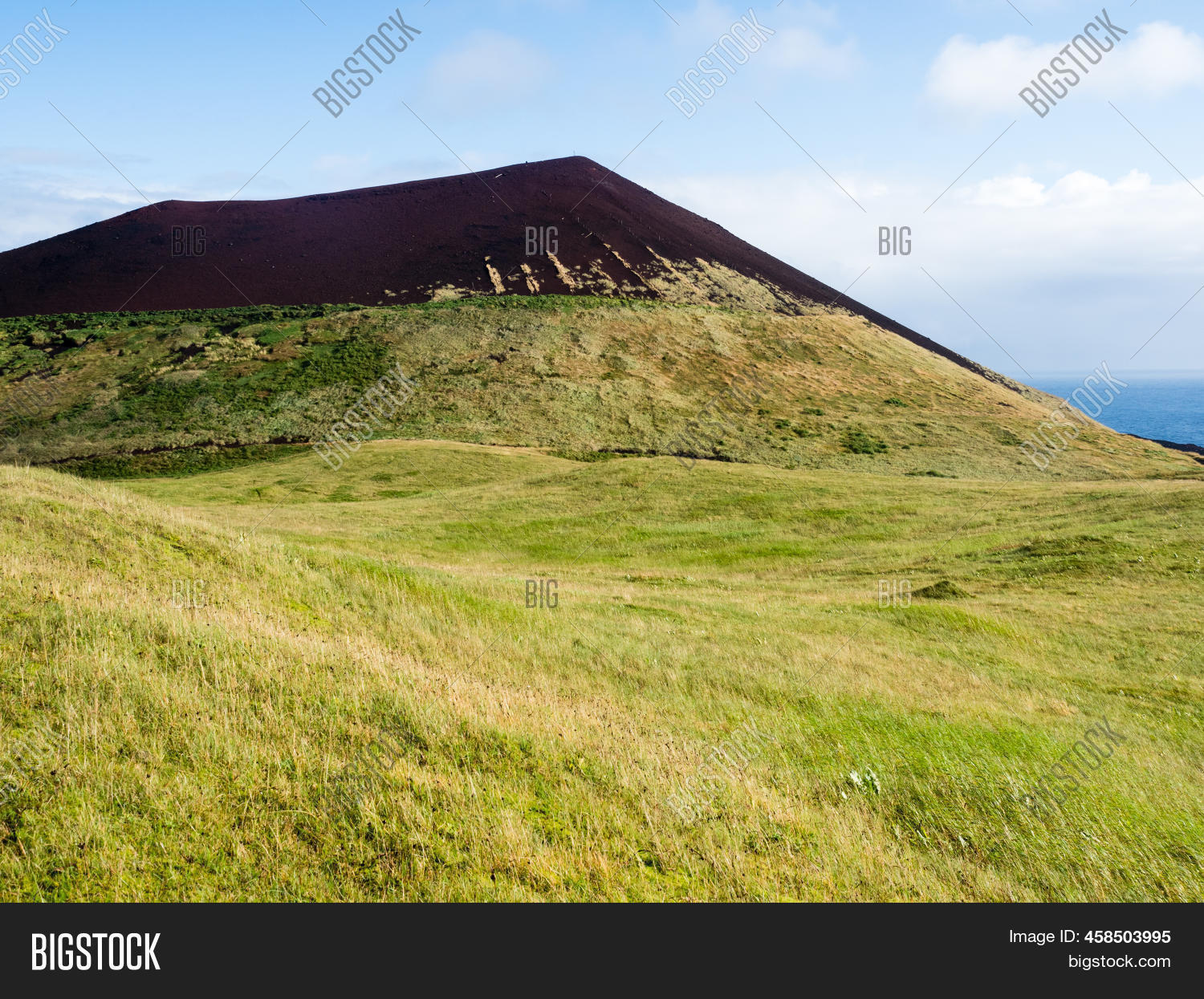 Tip Helgafell Volcano Image & Photo (Free Trial) | Bigstock