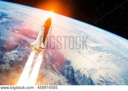 Spaceship Lift Off. Image & Photo (Free Trial) | Bigstock