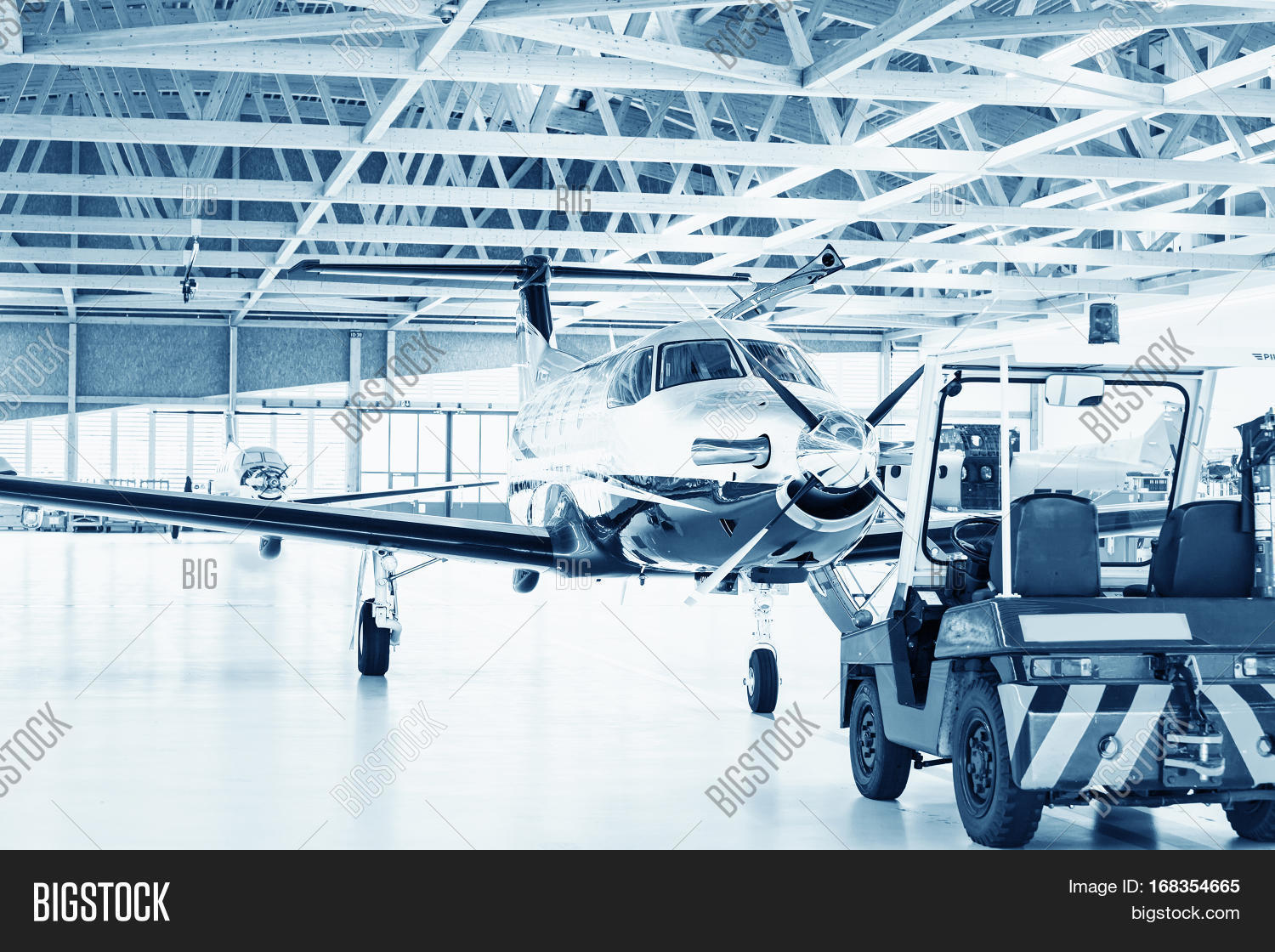 New Single Turboprop Image & Photo (Free Trial) | Bigstock