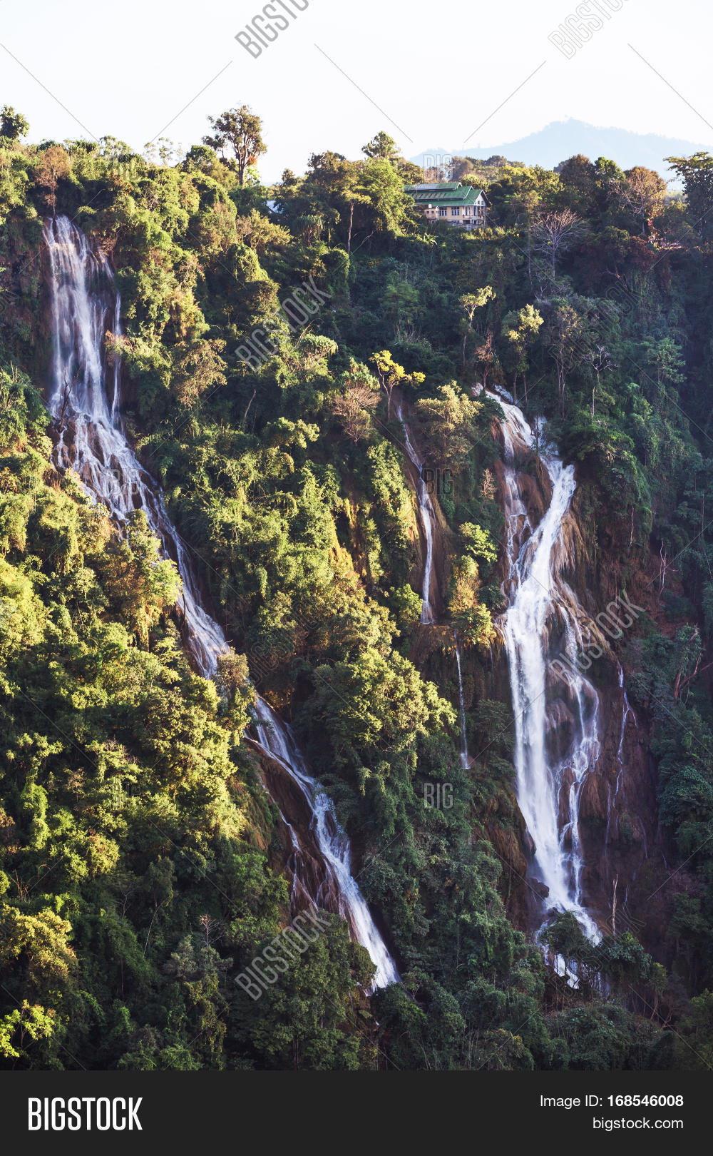 Dat Taw Gyaint Image & Photo (Free Trial) | Bigstock