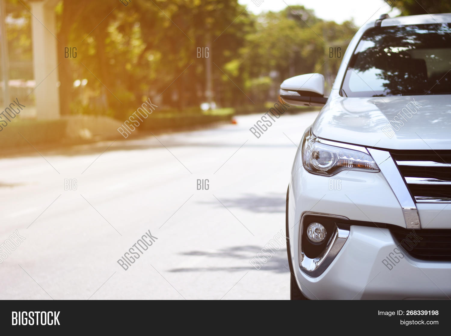 Focusing On White Car Image & Photo (Free Trial) | Bigstock