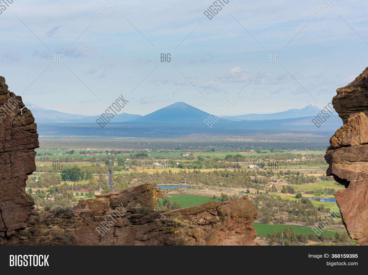 Blac Butte Volcano Image & Photo (Free Trial) | Bigstock